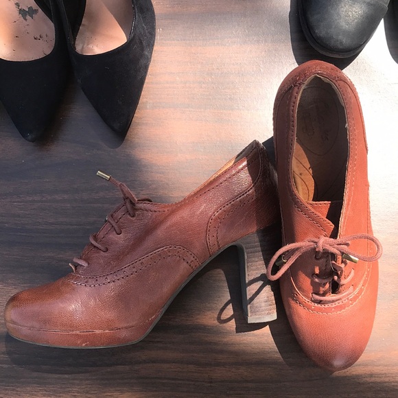 Clarks | Shoes | Vintage Style Leather Clarks Platform Heels | Poshmark